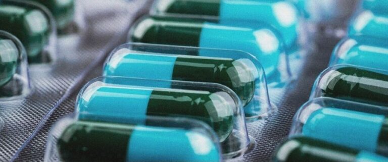 Amoxicillin: Side Effects, Uses, Interaction and Precautions - High ...